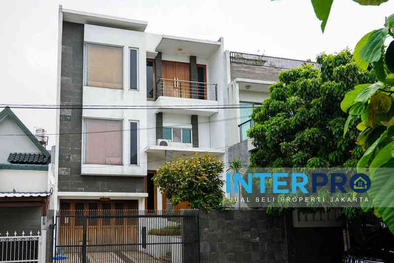 Puri Indah Modern - Rumah Minimalis - 3 Lantai - INTERPRO Properti