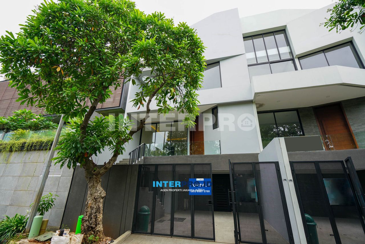 Rumah Baru Permata Buana Lt. 120m2 , Lb.300m2 , 3 Lantai dijual