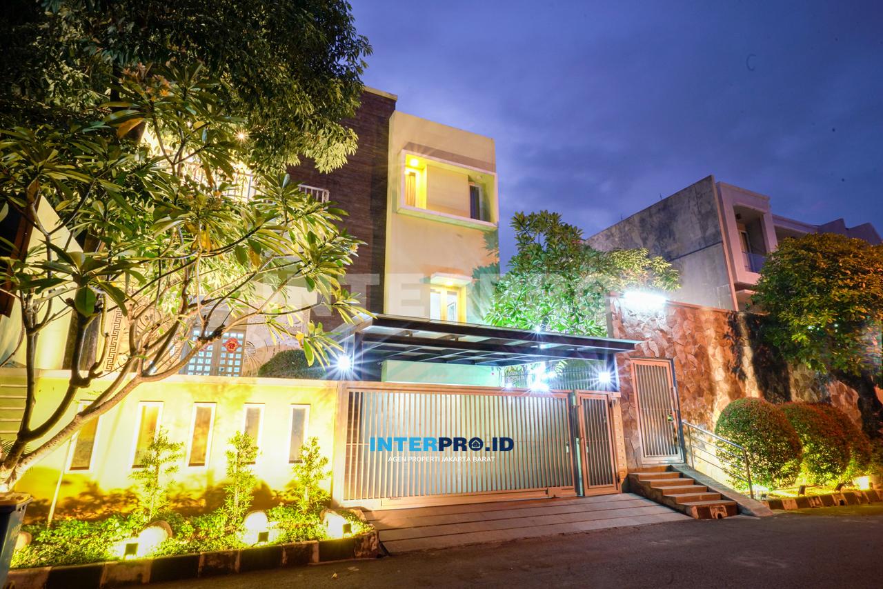 Rumah Minimalis Permata Buana Luas 350m2 - Bonus Mini Bar