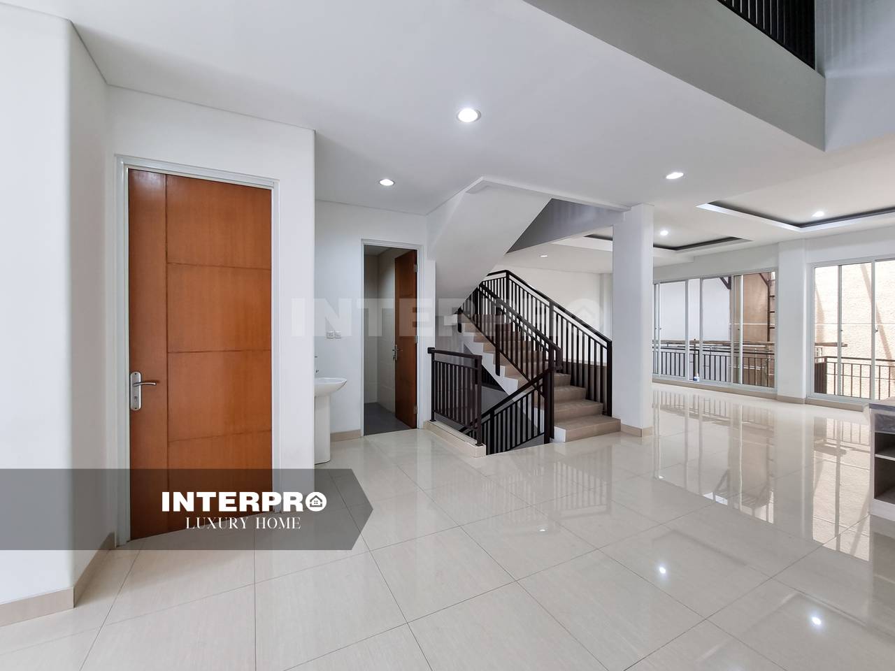 Rumah Modern Minimalis Puri Indah | Interpro Properti