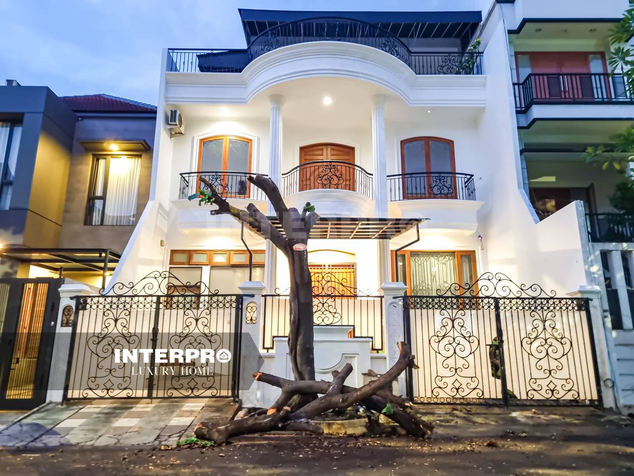 Dijual Rumah Permata Buana | Interpro Properti | Agen Properti