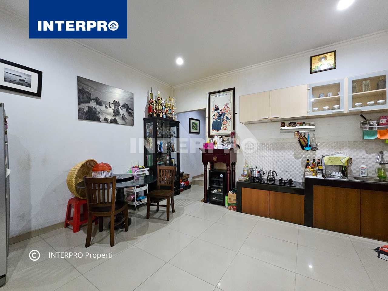 Rumah Dijual 3 Lantai Tomang, Jakarta Barat