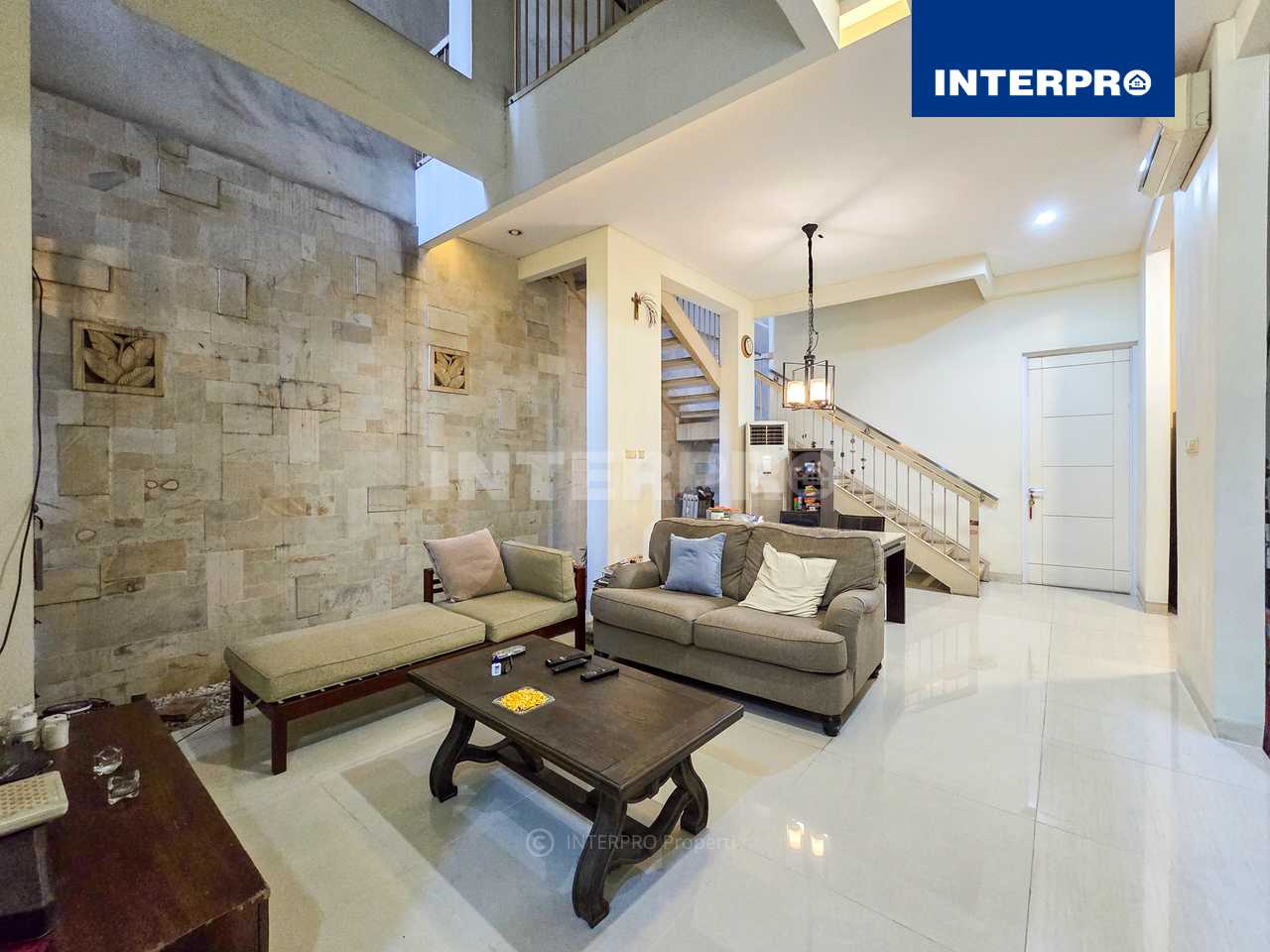 Rumah 3 Lantai Puri Indah Design Special - Luas 140m2