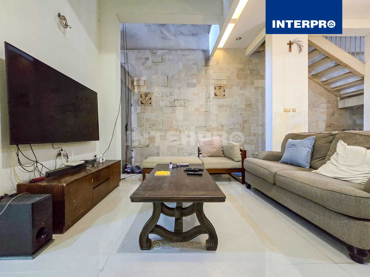 Rumah 3 Lantai Puri Indah Design Special - Luas 140m2