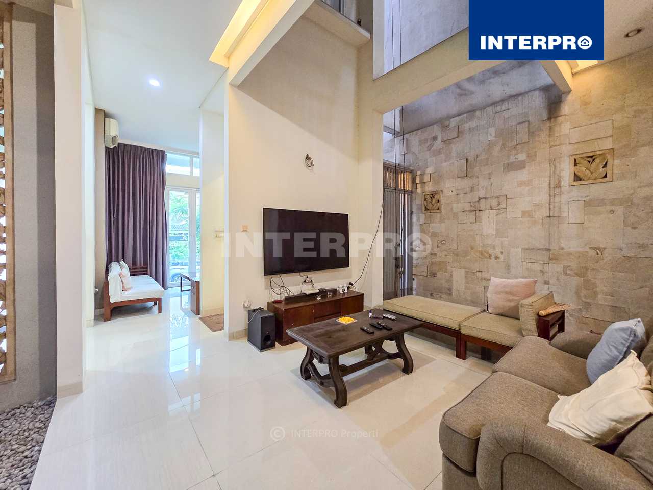 Rumah 3 Lantai Puri Indah Design Special - Luas 140m2