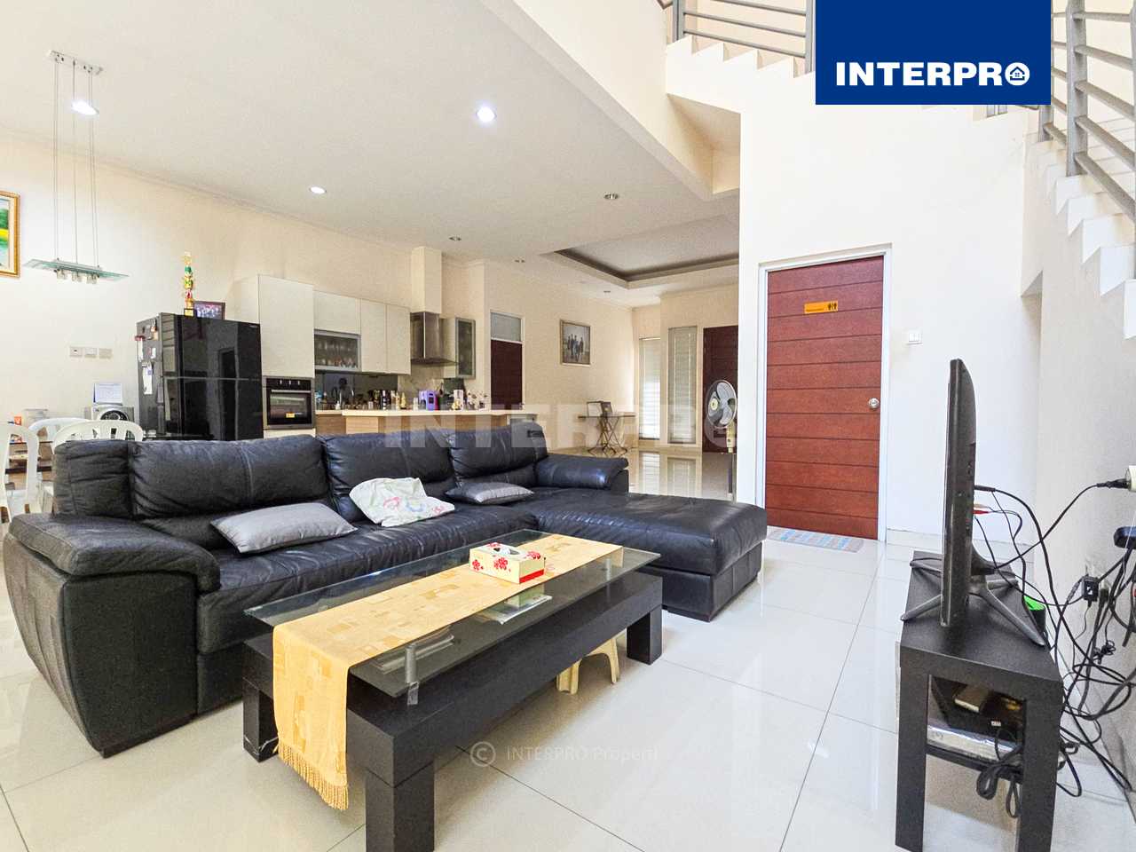 Rumah Dijual Permata Buana, Jakarta Barat - LT 300m2 - 2 Lantai