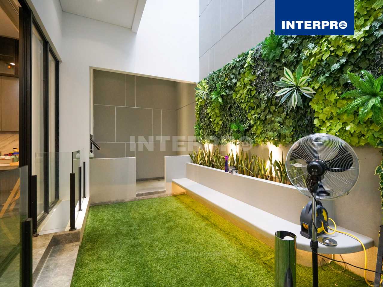 Rumah Baru Mewah Puri Indah Dijual - 4 Lantai - 240m2