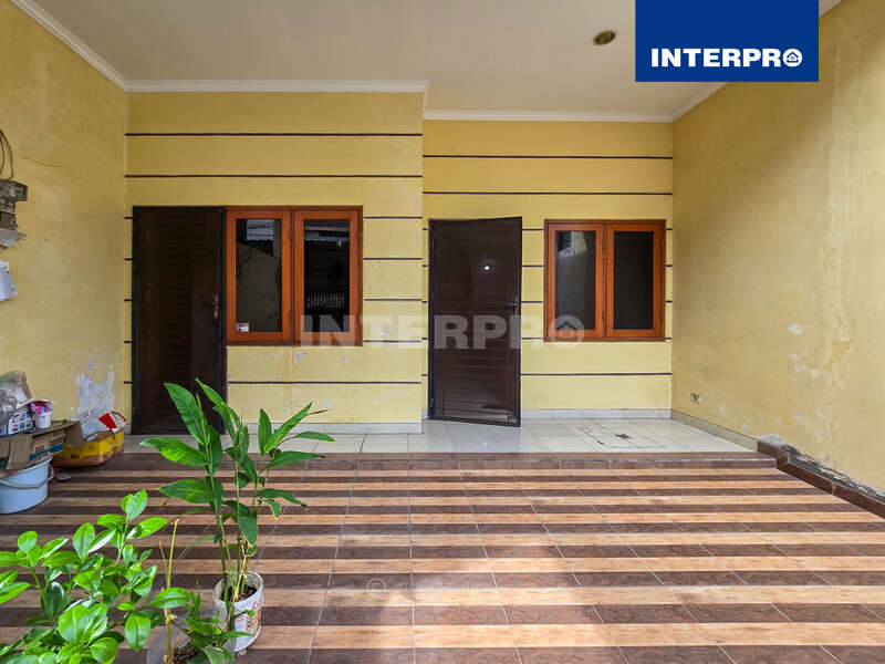 Rumah Dijual 2 Lantai Taman Ratu - LT 90m2 - Lokasi Strategis