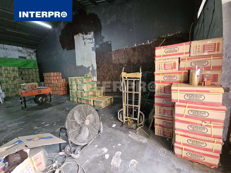 Gudang Dijual Pos Pengumben Raya - Zona Komersil - 400m2
